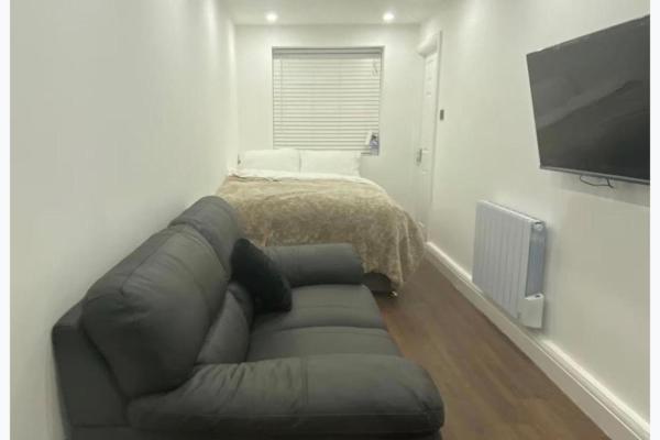 Studio Sleeps 2 Near Northern Line Edgware St - Watford