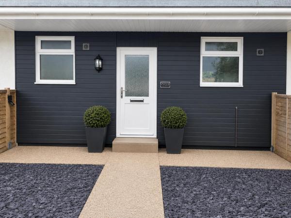 Self Contained Chalet With Parking And Patio - Bridport, UK