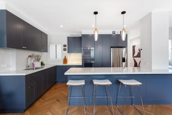 Stylish Spacious Retreat In Potts Point - 2 Bdrm - North Sydney