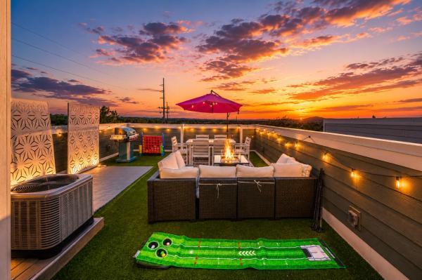 Rosé Social - Rooftop Hot Tubgame Roomsleeps 12 - Nashville, TN