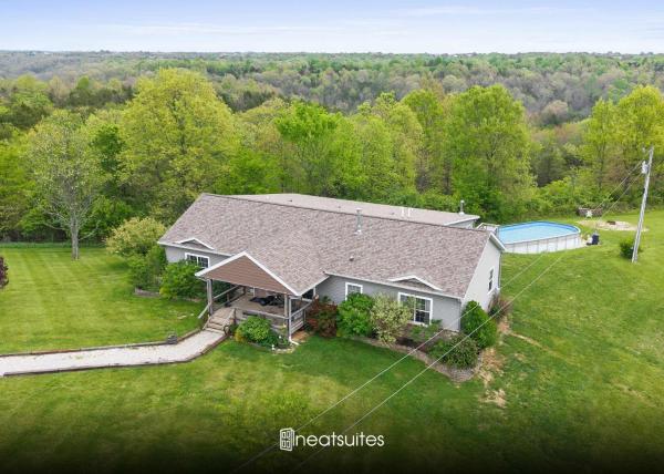 80 Acres, Pool, Game Room With Ping Pong & Billiards! - Falmouth, KY