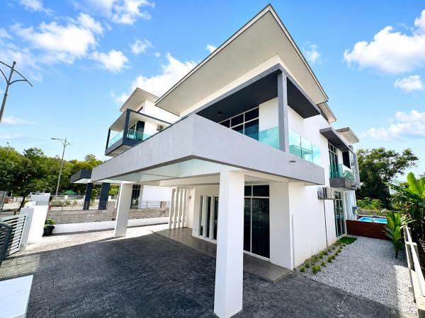 Bnb Luxe Homestay, Rawang - Pool, 18 Pax - 세랑고르
