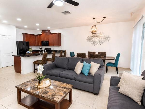 4-bedroom Townhouse Near Disney - Orlando, FL