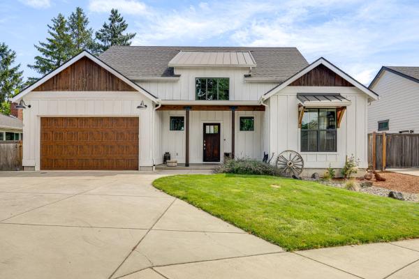 Walk To Autzen Stadium: Eugene Getaway W/ Yard - Eugene, OR