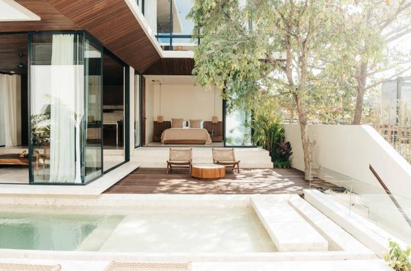 Azura Uluwatu - Uluwatu