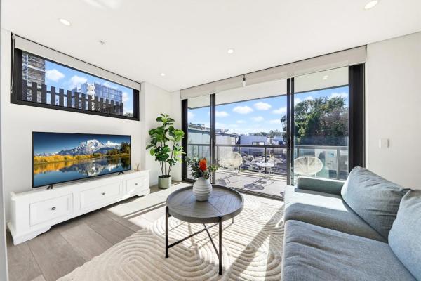 Brand New Holiday Apartment Next To Mascot Station - Sydney
