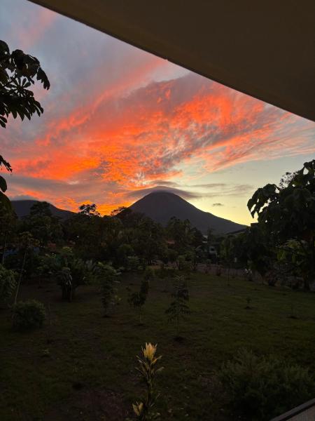 Villa W Jacuzzi And Arenal Volcano View - La Fortuna