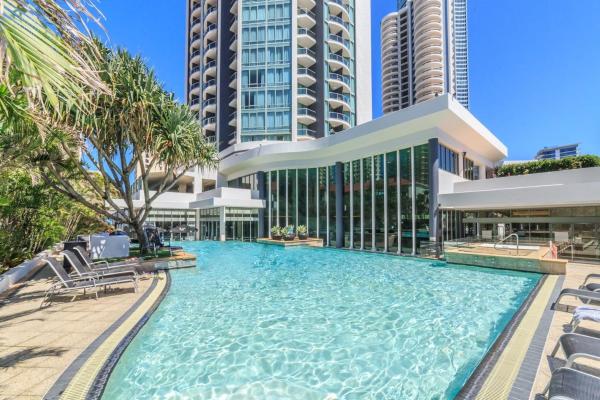 Legends Resort - Q Escapes - Surfers Paradise