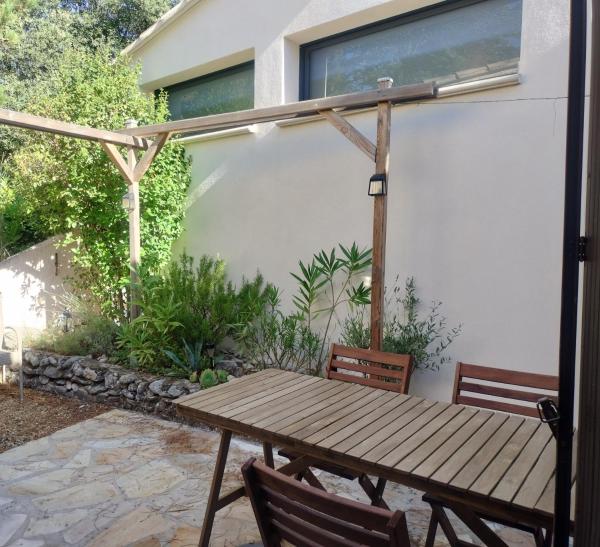 Maisonnette Au Pied Du Mont Ventoux Dans Hameau Naturiste - Buis-les-Baronnies
