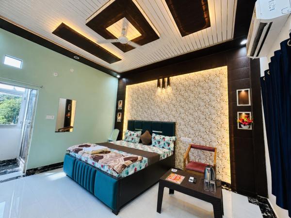 Hotel Vishnu Priya Ayodhya - Ayodhya