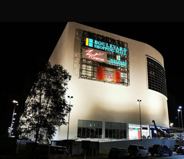 Imperial Boulevard Serviced Apartment Direct Mall Access - Bintulu