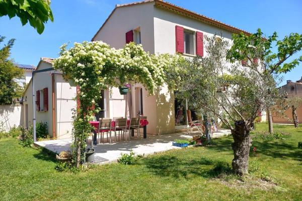 Villa Fresca, Piscine, Climatisation Intégrale Et Grand Billard, Pétanque Pour Séjour Inoubliable Entre Amis - Avignon