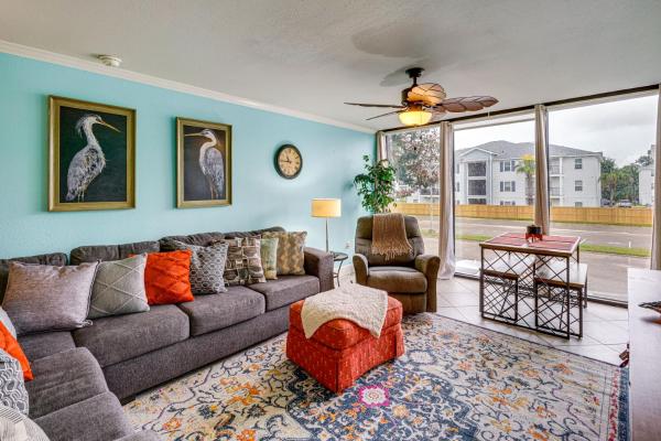 Walk To Beach! Biloxi Condo W/ Community Perks - Biloxi, MS