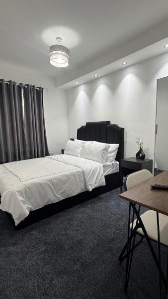 Modern Apartment Close To City Centre - Oldham