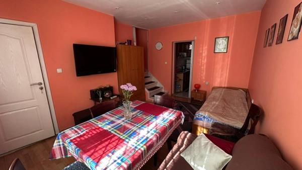 City Center 2-bedroom House With Yard & Parking - Pernik