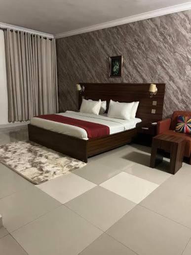 Posh Hotel Island - Lagos