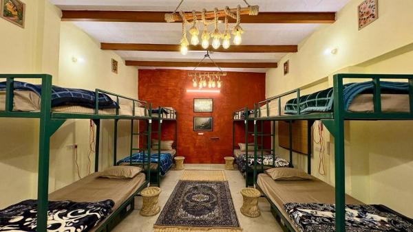 Shiva Roamers Hub Hostel - Varanasi
