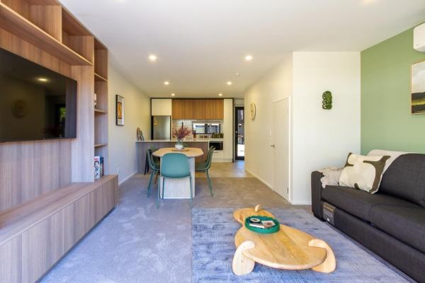 Stylish Cbd 2 Bed Townhouse - Sleeps 6 - Free Parking - Christchurch