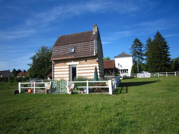 Pretty Little Picardy House By The Water - Abbeville
