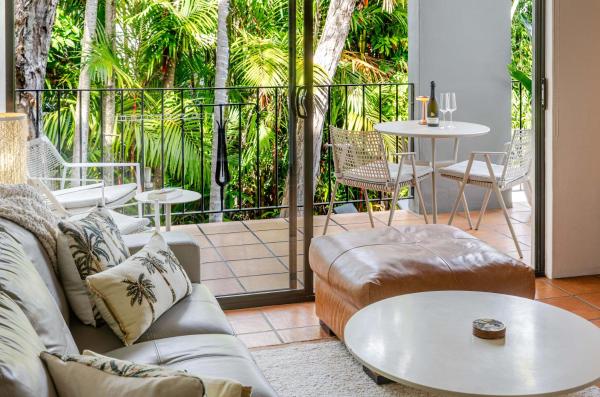 42 Reef Club Apt - Pool View, Walk To Town & Beach - Port Douglas