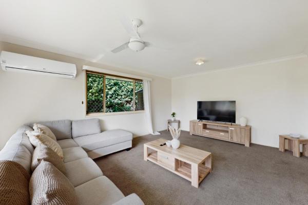 Comfortable Family Home Bethania 4b - Logan Village