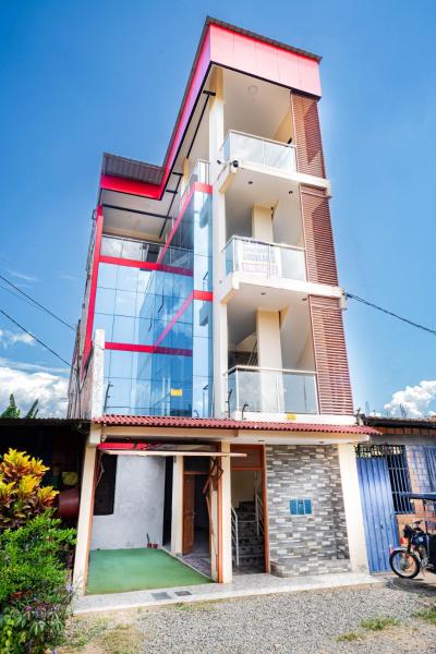Edificio Rojo Departamentos. - Tarapoto