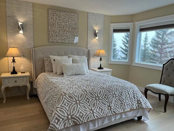 Modern Cozy Room With Private Bathroom And City View - Calgary