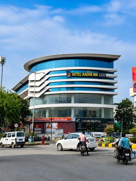 Hotel Radhe Inn - Vadodara