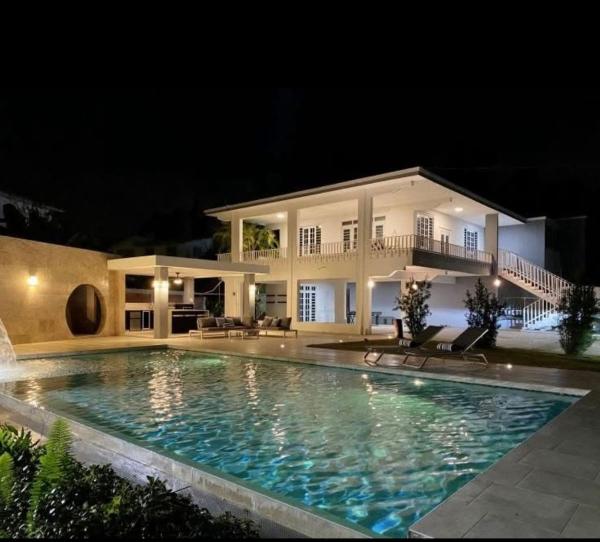 Private Luxury Villa With Heated Pool - Caguas