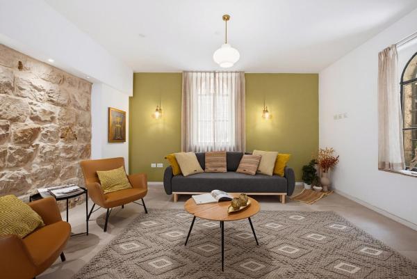 Ora's Alley 3bdrm Apartment With Balcony - Jerusalem