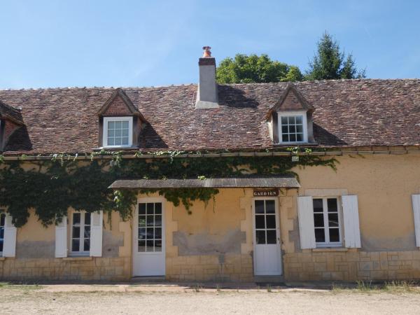Gîte Du Parc Animalier De Boutissaint - Le Sanglier - Saint-Fargeau