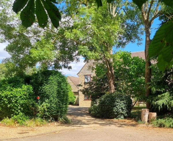 A Quiet Gem Just Outside Oundle - Elton Hall and Gardens