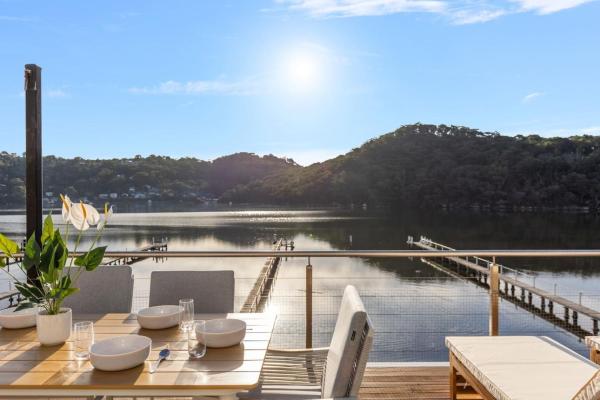 Private Waterfront Jetty Retreat - Australian Reptile Park, Somersby