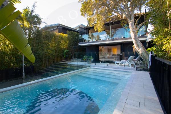 Bondi Surf And Sun By Cobbold And Co - Manly