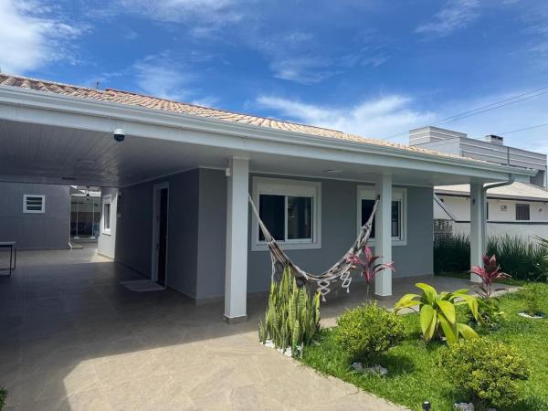 Casa Em Coroados Guaratuba Com Piscina, 400 M Da Praia - Guaratuba