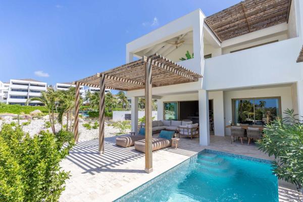 Dolce Vita - Tropical Poolside Paradise - Curaçao