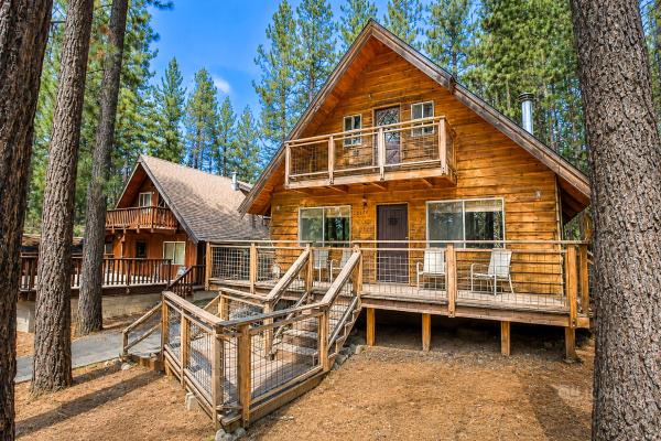 Sierra Pines Cabin Bbq Fireplace Updated Kitchen - South Lake Tahoe, CA