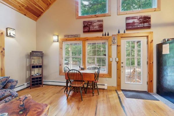 Handcrafted Home Near Lakes & Mountains - Ossipee, NH
