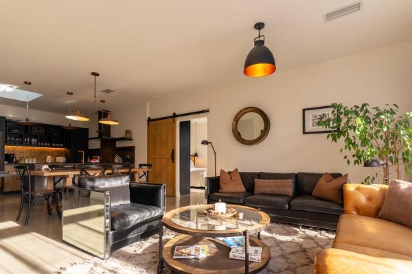 Black Stilt Retreat, Stunning Luxury Property - トワイゼル