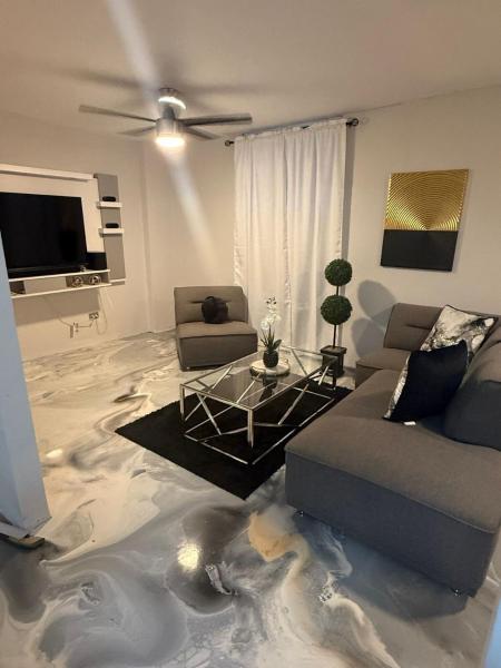 Modern & Cozy Home2 Mins To Airport And Car Rental - San Juan