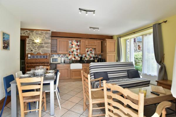 Degas - Appt Pour 6 Avec Terrasse Et Parking - Dinan