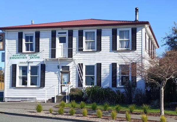 Renwick Arms Country Club - Renwick