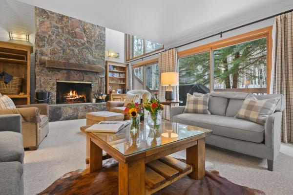 Rmr: Wind River 9 Townhome In Teton Village - Jackson, WY