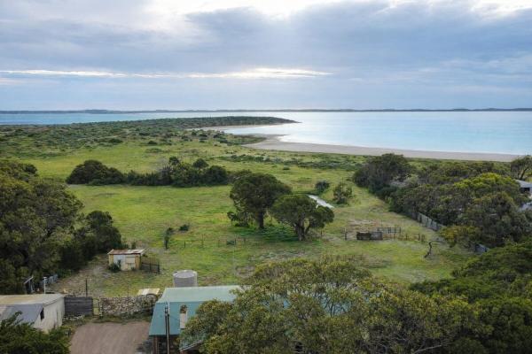 Kyky Retreat In Coorong - Coorong National Park