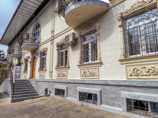 Welcome East - Tashkent