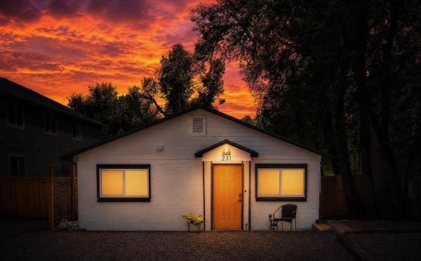 Charming Mountain-view Home With Private Garden - Colorado Springs, CO