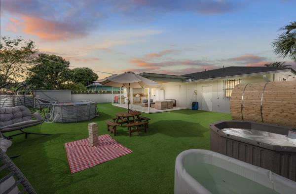 Spacious Designer Home By Cityplace And Palm Beach - ウェスト・パーム・ビーチ, FL