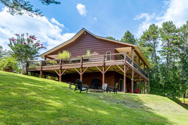 Serene Wooded Cabin W/ Decks, 4 Mi To Dtwn Murphy - Murphy, NC