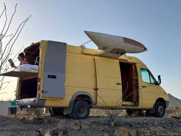 Unique Camper With Fire Pit & Skylight Views In Terlingua, Texas - Terlingua, TX