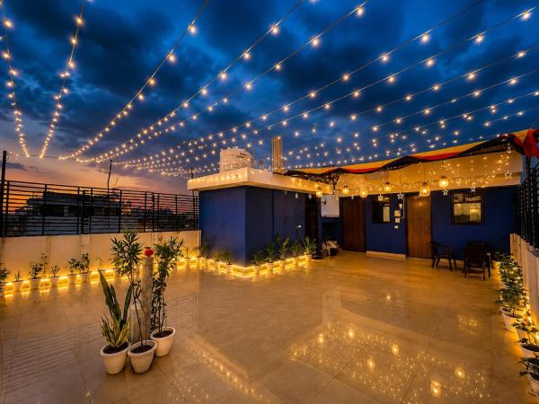 Private Rooftop Apartment Near World Street - Skyline 81 By Vistara Stays - Faridabad - Faridabad